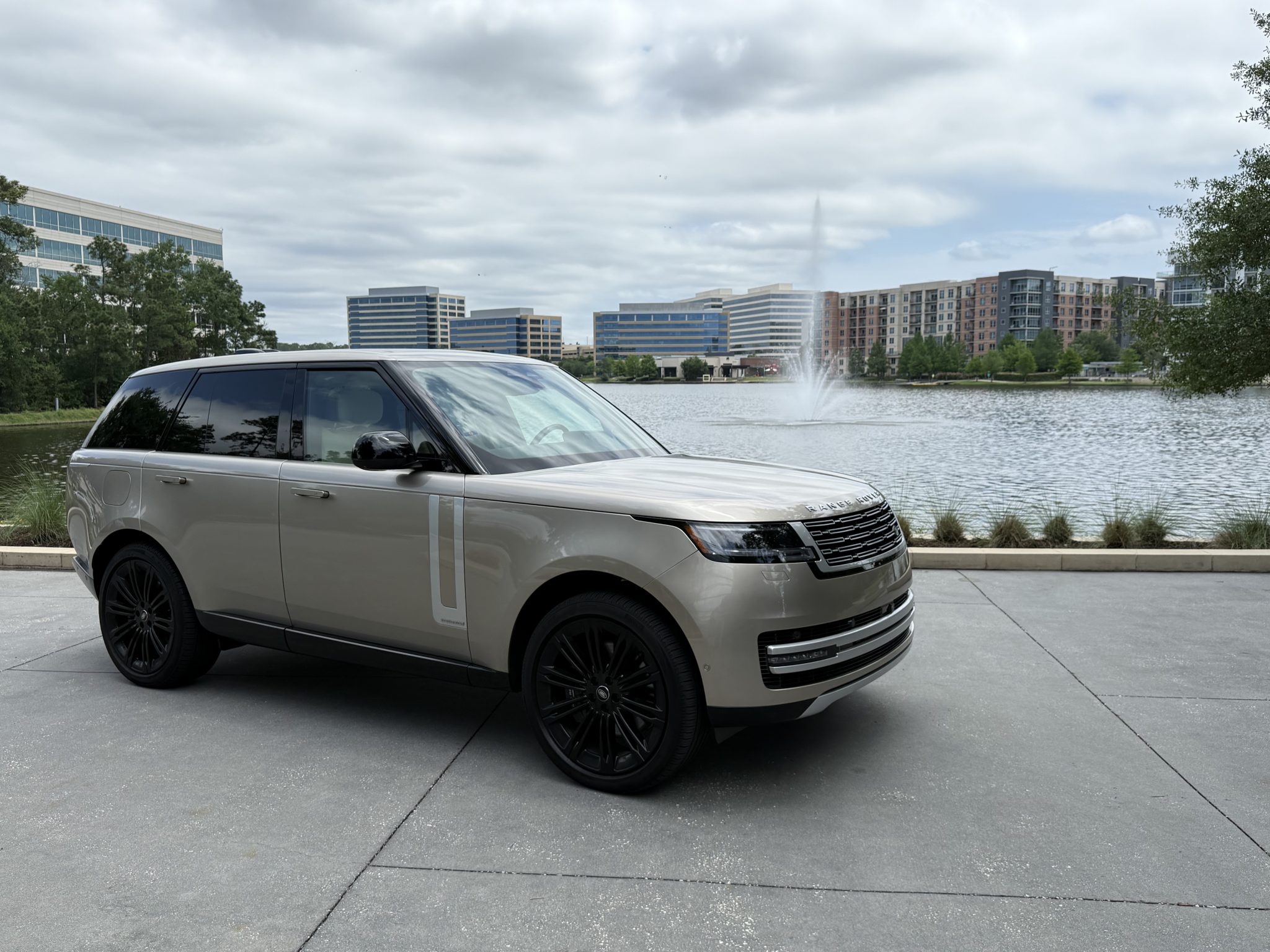 2025 Range Rover Autobiography | The Royal Texan